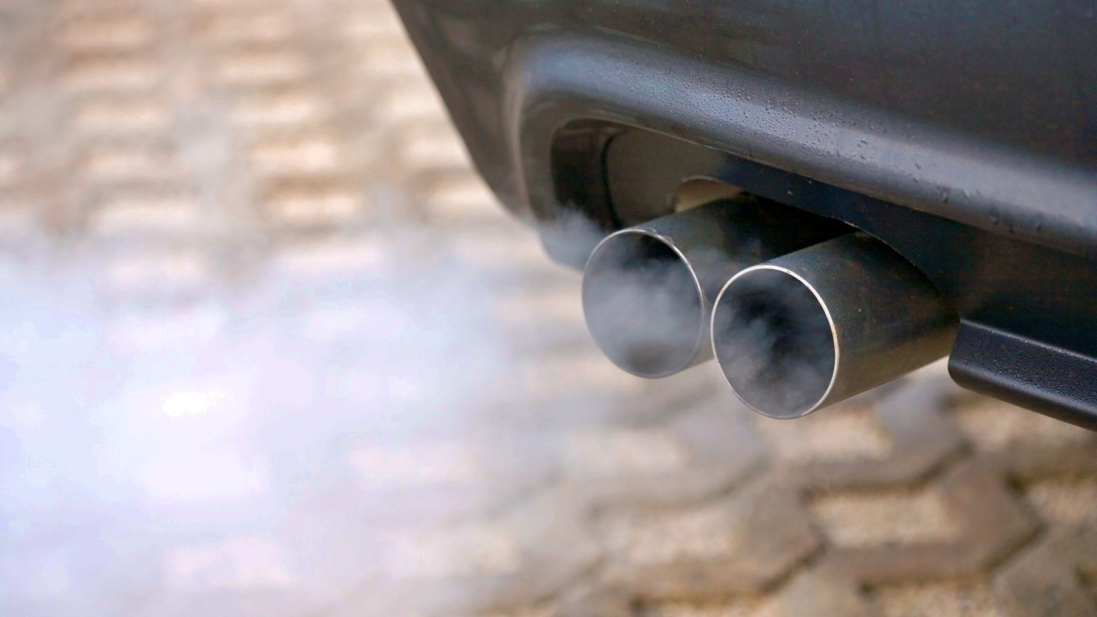 Fumaça no escapamento: cuidados que fazem diferença no seu carro | Blog ...